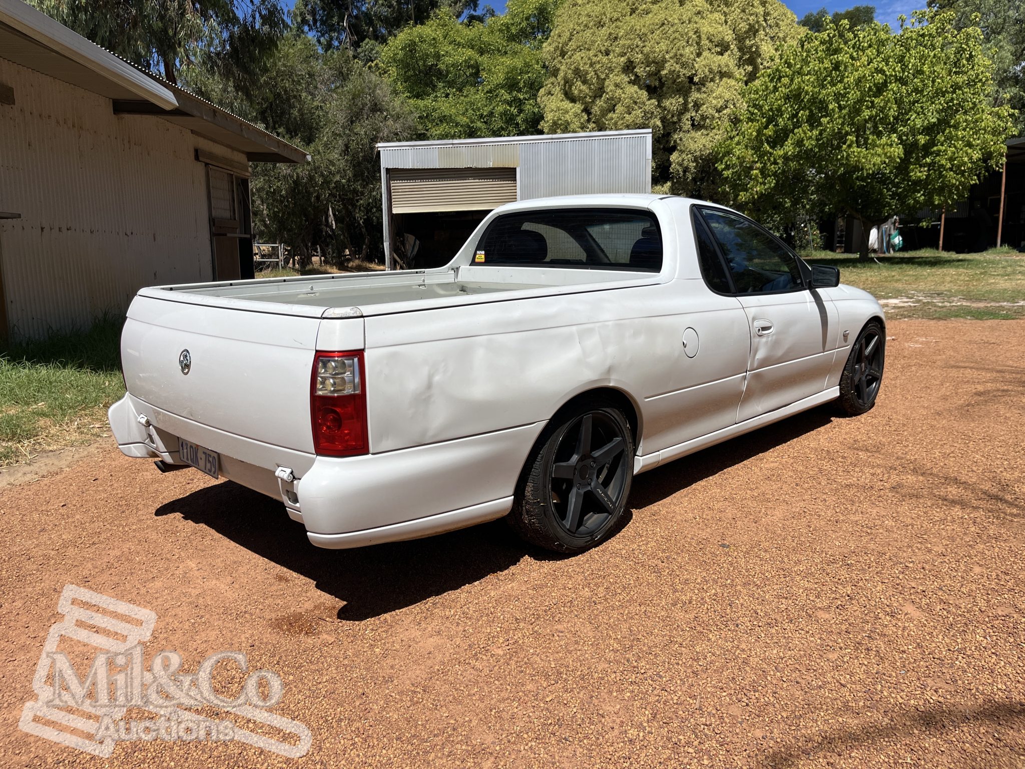2005 Holden Commodore VZ Automatic V6 Alloytech Ute – Mil & Co Auctions