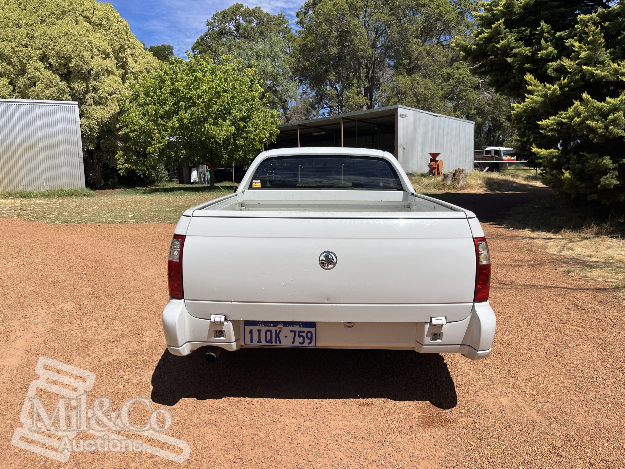 2005 Holden Commodore VZ Automatic V6 Alloytech Ute – Mil & Co Auctions